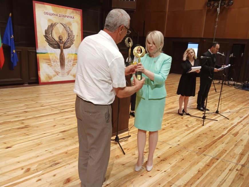 Кметът Соня Георгиева ще връчи утре Годишните награди на Община Добричка Новини от Добрич и